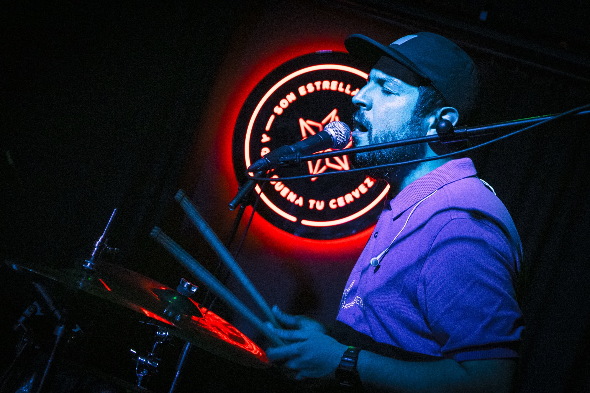 CLUBZ: POP Y DISCO DIRECTO DE MÉXICO - VATIOS VATIOS /// ¡Dale al play!